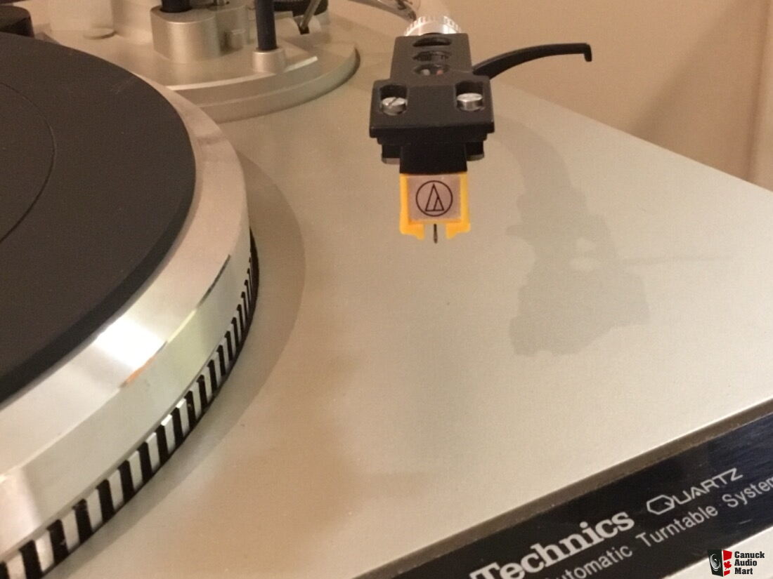 Technics SL-Q3 Quartz Drive Turntable Photo #2987256 - UK Audio Mart