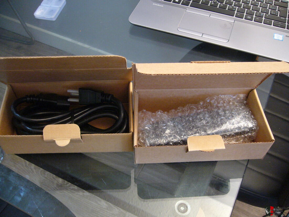 Synthesis Magnum 100 Integrated Hybrid Amp Photo #3000098 - Canuck ...