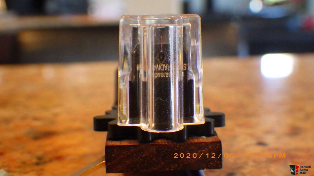 ClearAudio Stradivari V2 - Soundsmith Ruby Cantilever Re-tip Photo ...