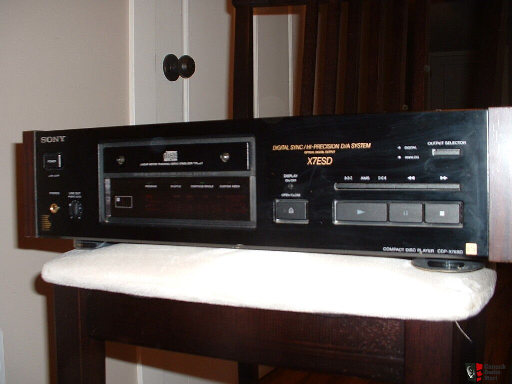 Sony X7ESD Legendary CD Player**Sale Pending** Photo #305185 - Canuck ...