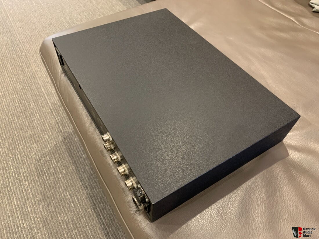 NAIM NAC 82 with Super Cap Power Supply Photo #3062509 - Canuck Audio Mart