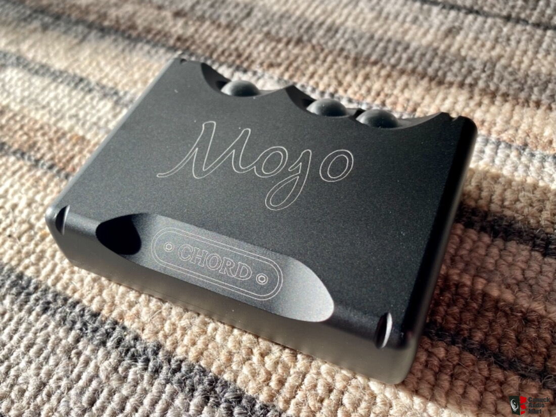 Chord Mojo Dac & Headphone Amp with custom cable and spare battery For ...