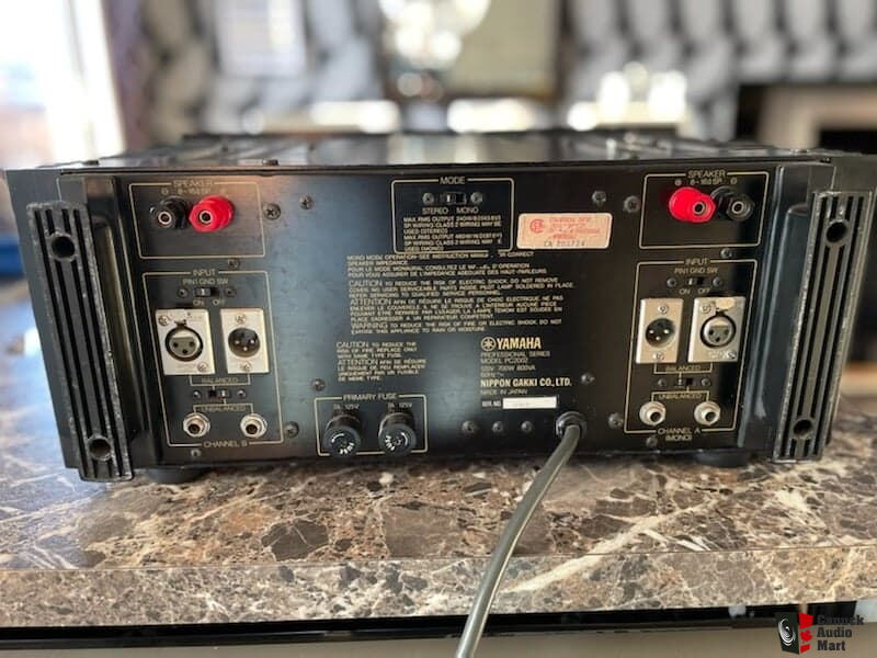 Yamaha Power Amp PC2002 (Sold) Photo #3113285 - UK Audio Mart