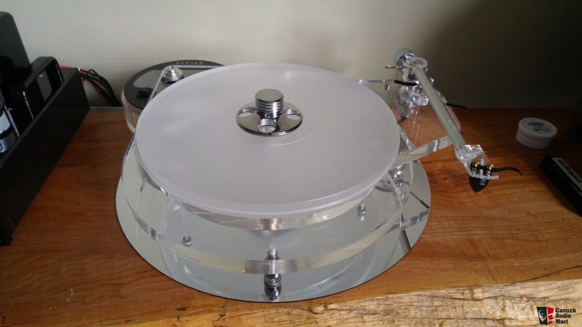 Roksan Radius 5 turntable package For Sale - US Audio Mart