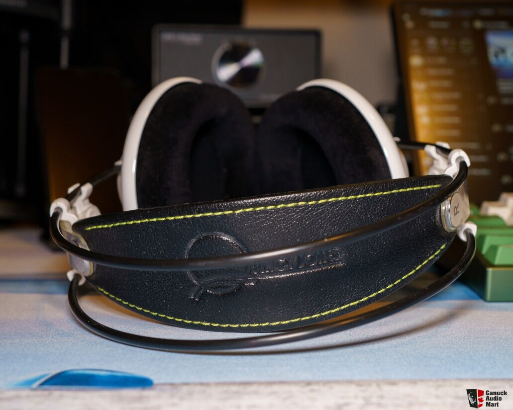 AKG Q701 White with original green cable