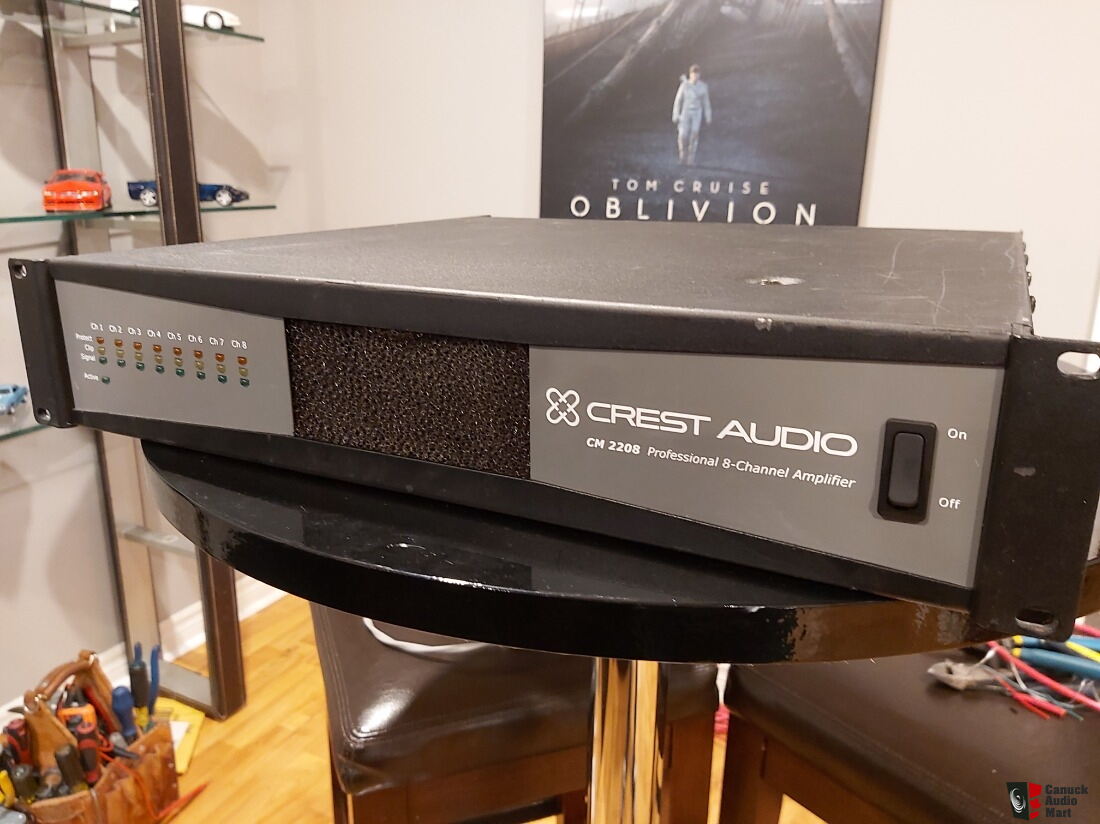 Crest Audio CM2208 made by Peavy D-Class Photo #3159142 - Canuck Audio Mart