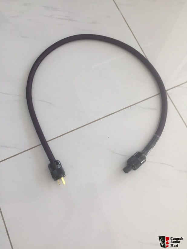 Gutwire B-10 4' Power Cable Photo #3199363 - Canuck Audio Mart