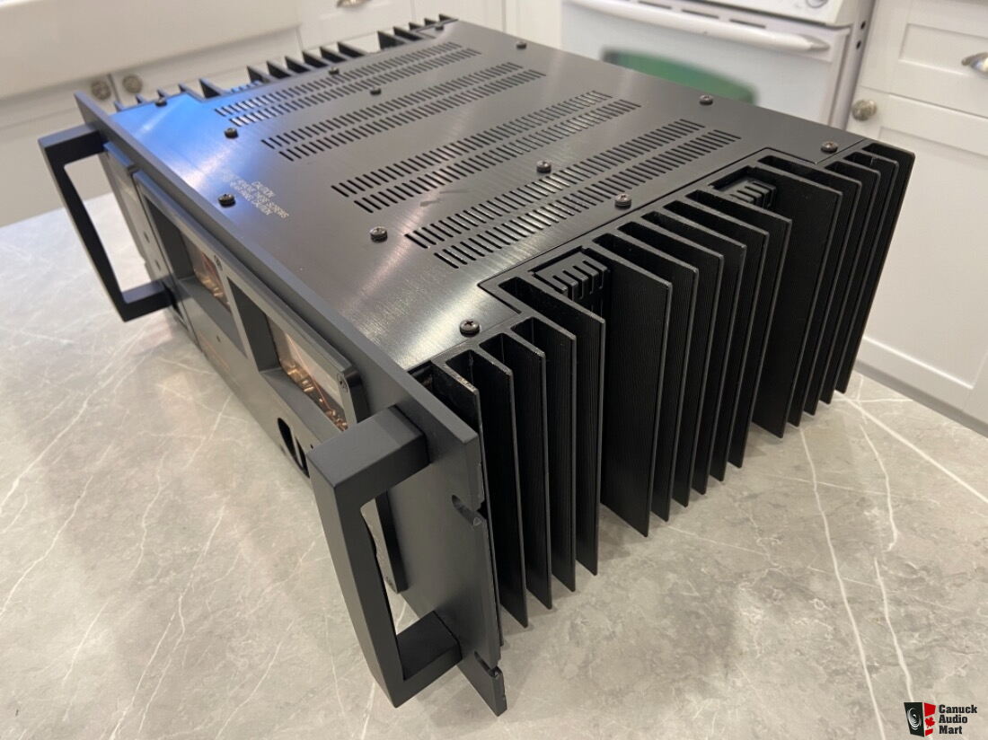 Yamaha P2200 POWER Amp perfect working,,very nice,,pc2002m brother ...