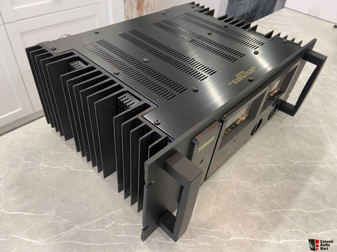 Yamaha P2200 POWER Amp perfect working,,very nice,,pc2002m brother ...