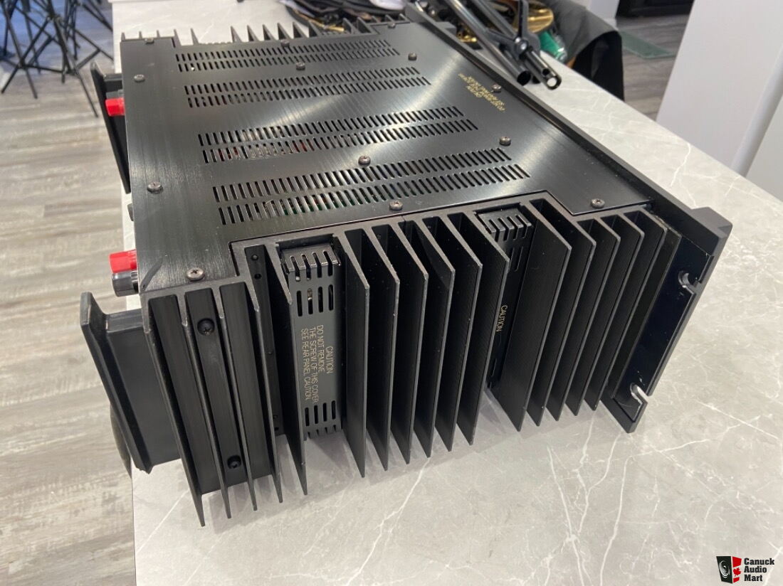 Yamaha P2200 POWER Amp perfect working,,very nice,,pc2002m brother ...