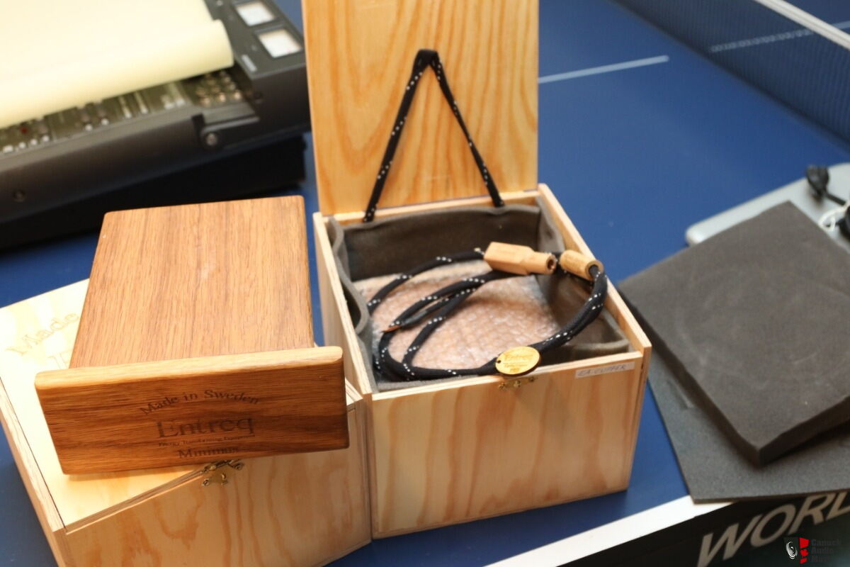 Entreq Minimus ground box with Infinity Copper ground cable combo Photo ...
