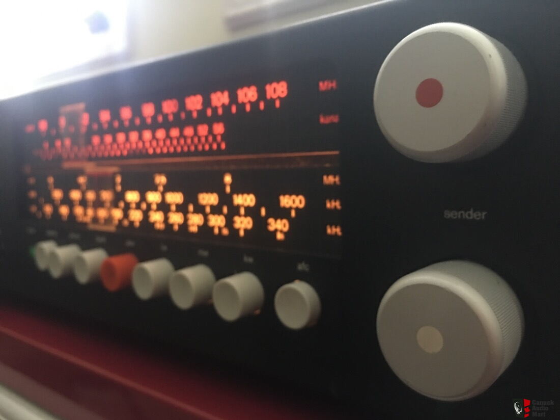 Braun Receiver (design by Dieter Rams) Photo #3225785 - Canuck Audio Mart