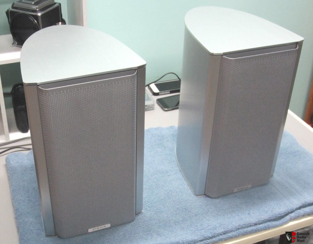 Piega speakers with matching stands - Made in Switzerland Photo ...