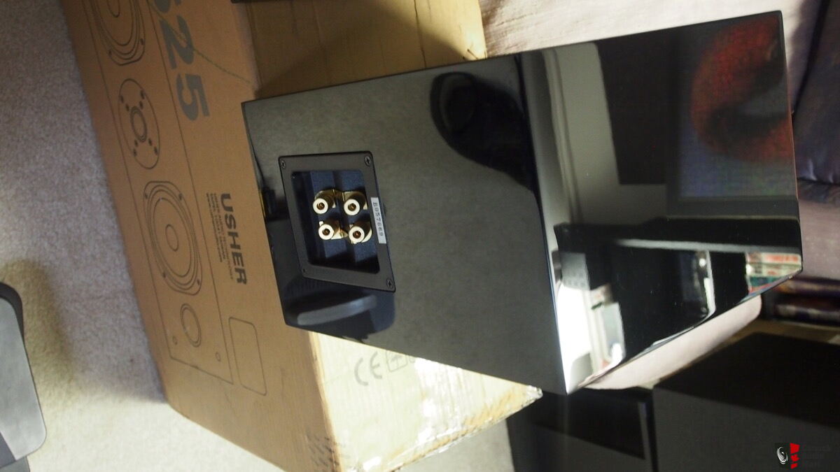 Usher Audio S520 Speakers Excellent and Center Channel also Available ...