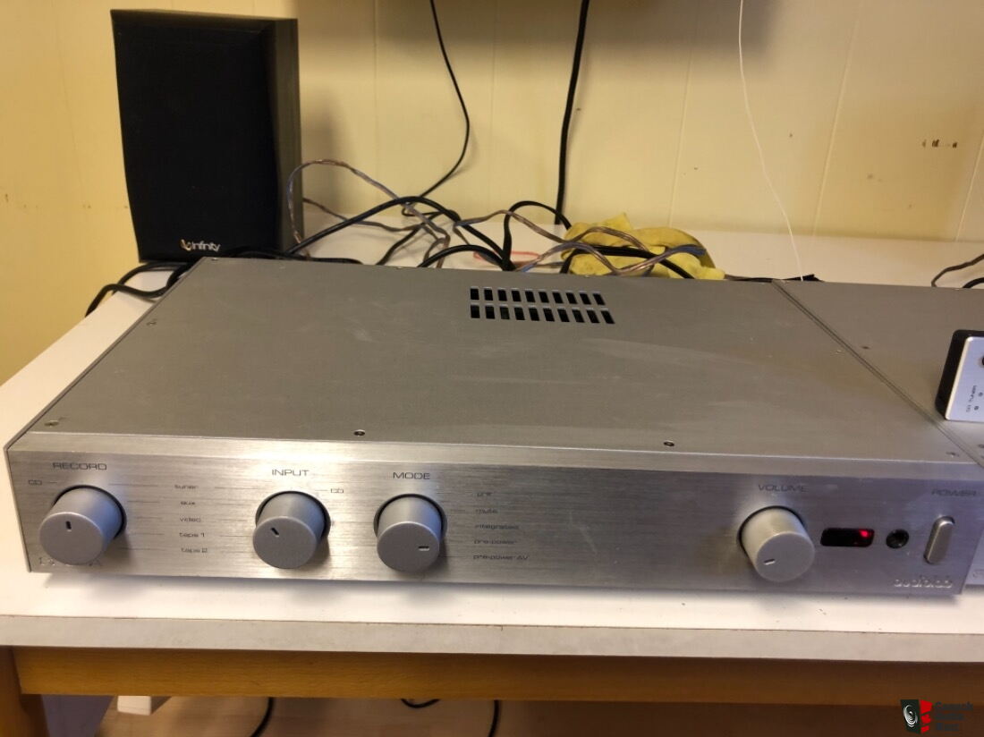 Amazing Audiolab 8200A integrated amp and matching 8200T tuner Photo ...