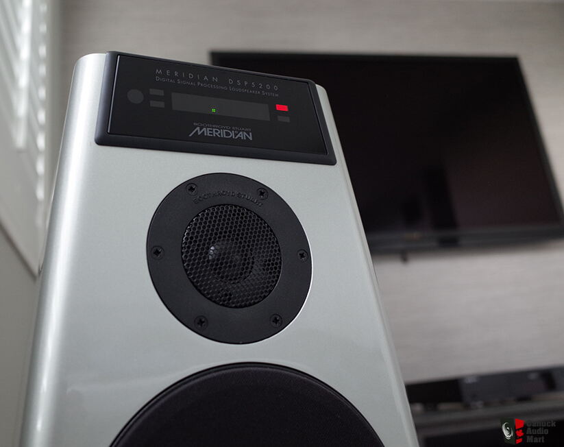 Meridian DSP5200 active floorstanding speakers in titanium silver For ...