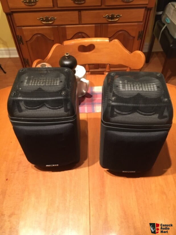 Linaeum Genexxa Speakers Photo #3265785 - US Audio Mart