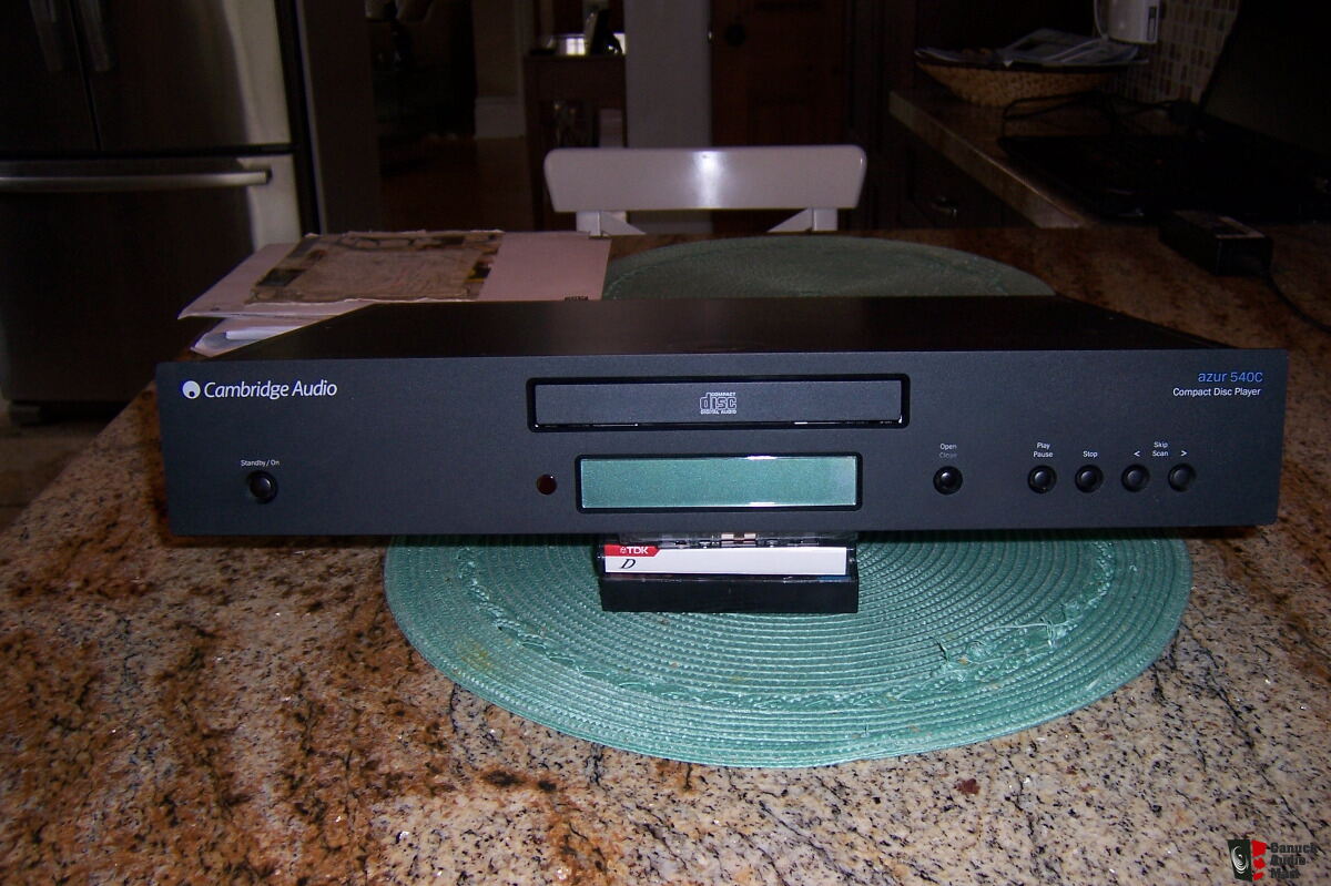 Cambridge Audio Azur 540C CD Player - Excellent! For Sale - Canuck ...