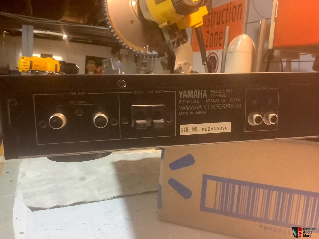 Yamaha TX-930 high end AM/FM Tuner Photo #3278772 - Canuck Audio Mart