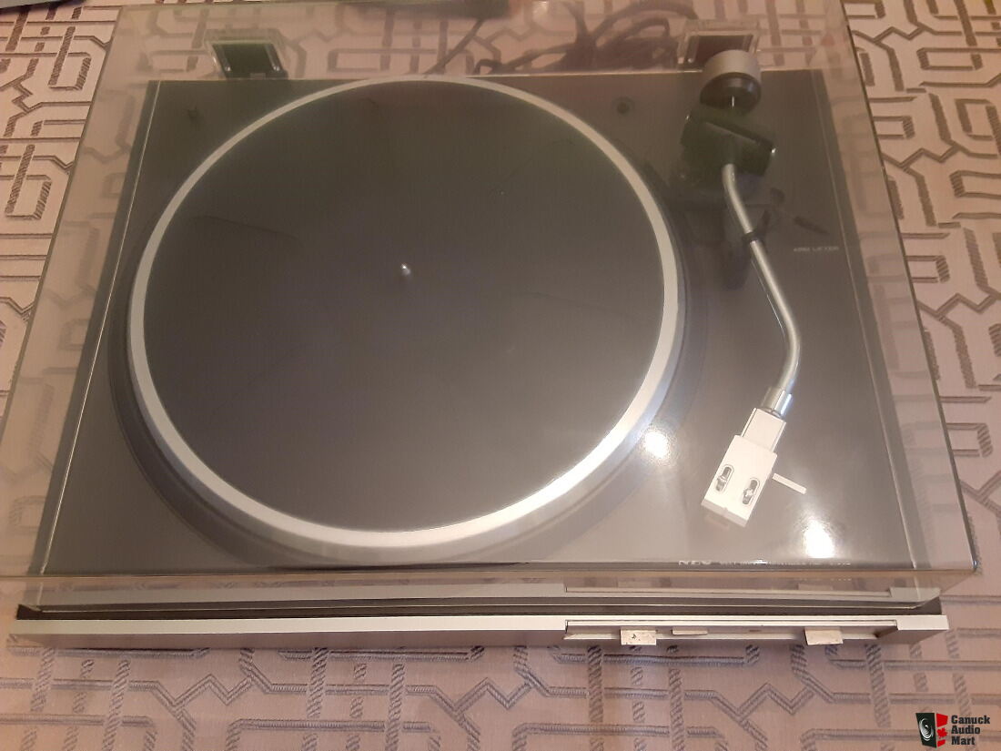 Vinyl record stereo system with Turntable receiver and speakers Photo ...