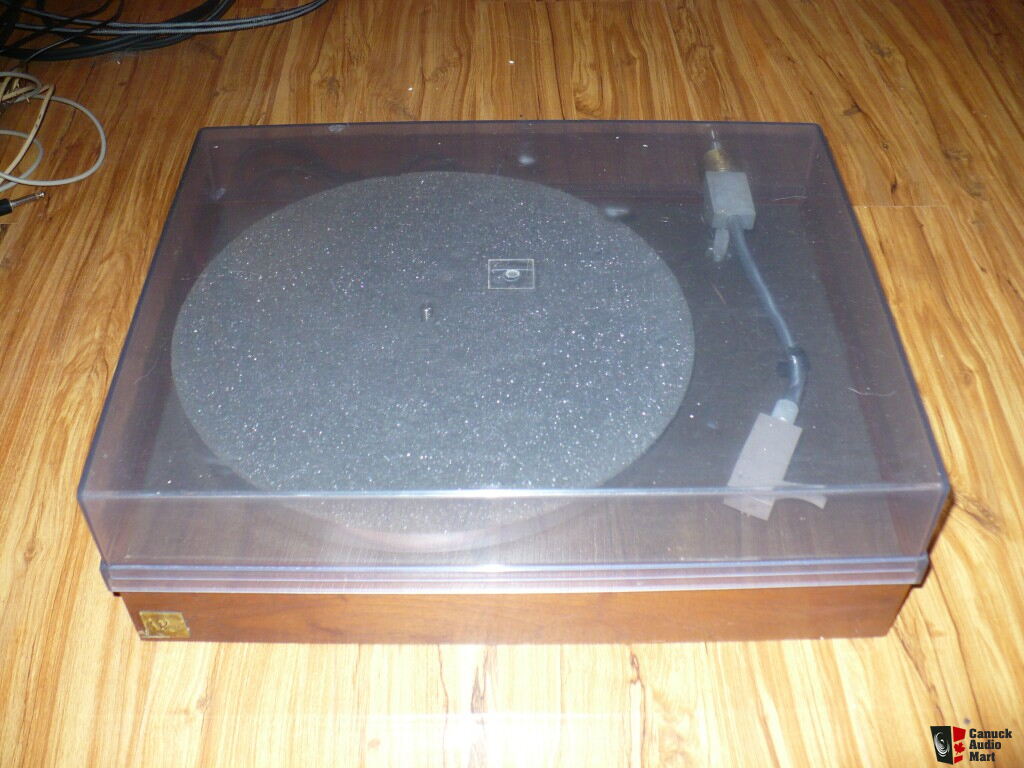 VINTAGE AR TURNTABLE For Sale - Canuck Audio Mart