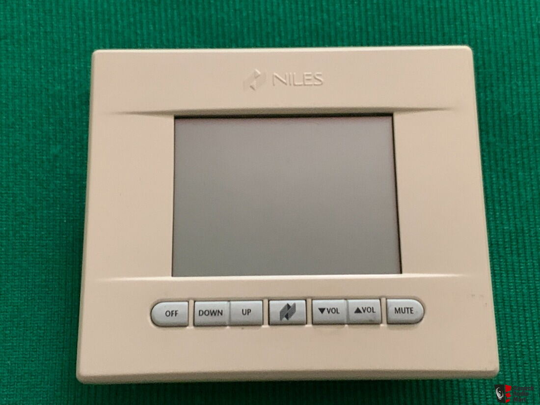 Niles Multi Room Multi Source audio distribution system with 2 built in ...