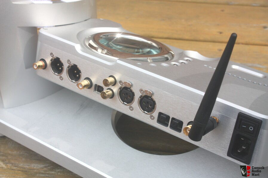 Chord Electronics QBD76 DAC and Chord Electronics Blu cd player Photo ...