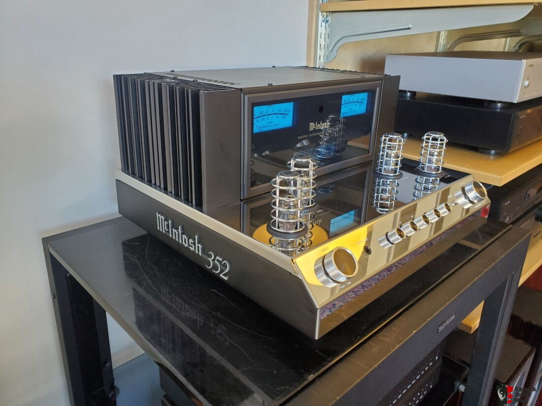 McIntosh MA352 Dealer Ad - Canuck Audio Mart
