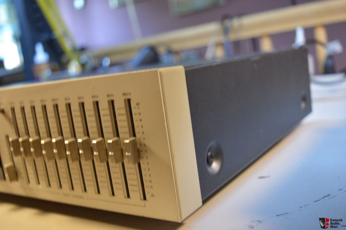 Harman Kardon EQ8 Ten Octave Graphic Equalizer Photo #3351747 - UK ...