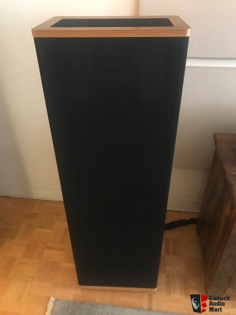 Vandersteen 3A Signature with Stands Dealer Ad - Canuck Audio Mart