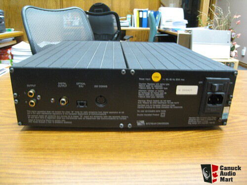Meridian 206 CD player Sale Pending Photo #336773 - Canuck Audio Mart