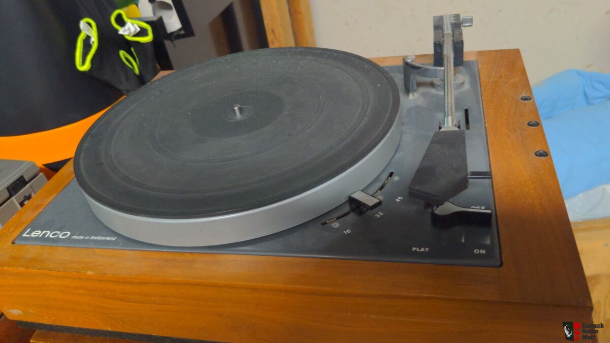 Lenco b52 with pickering v15 cartridge Photo #3426930 - Canuck Audio Mart