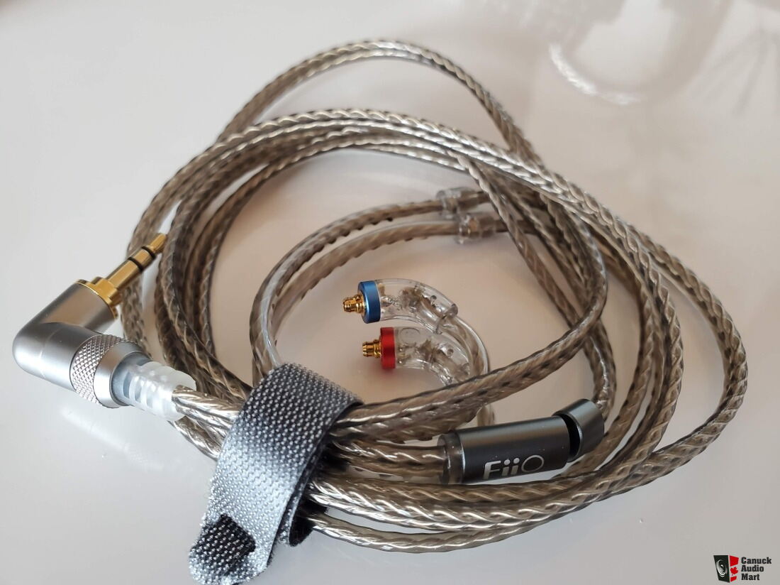 Set of two MMCX Fiio cables (3.5 mm and balanced 2.5 mm) For Sale ...