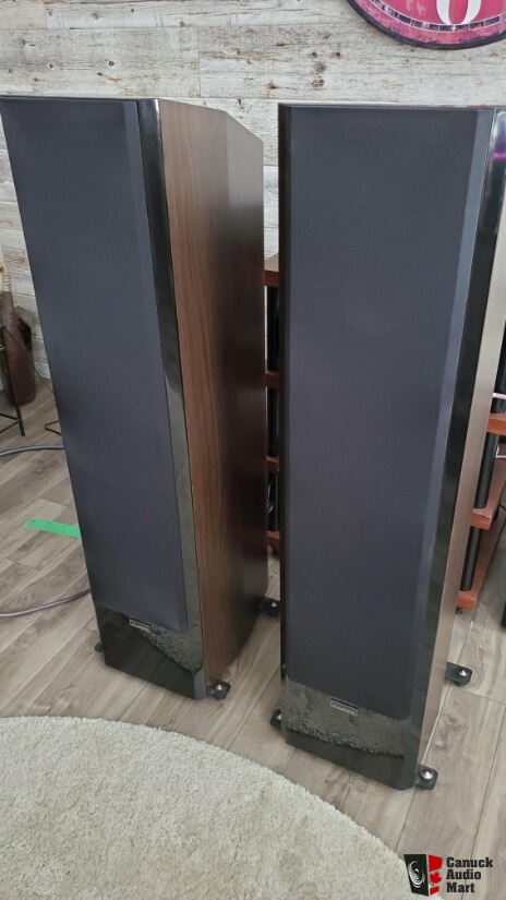 Fluance 3 way tower speakers Photo #3457251 - Canuck Audio Mart