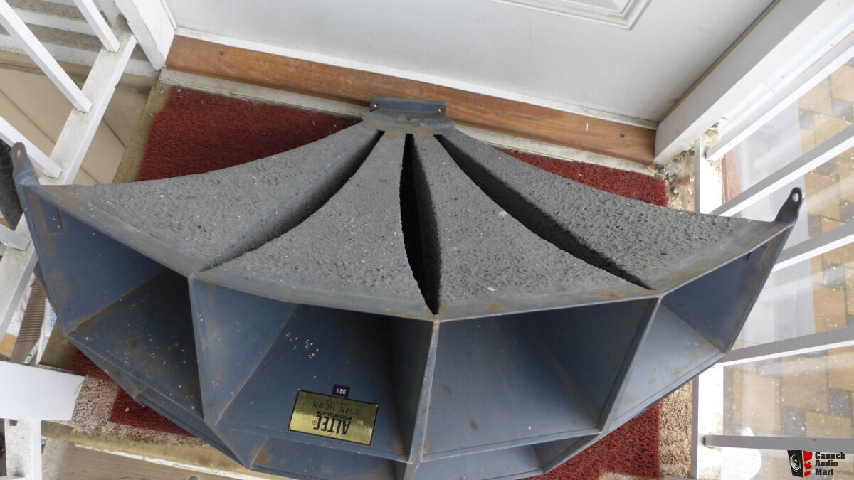 one of Vintage Altec 804B Horn single horn Photo #3489179 - US Audio Mart