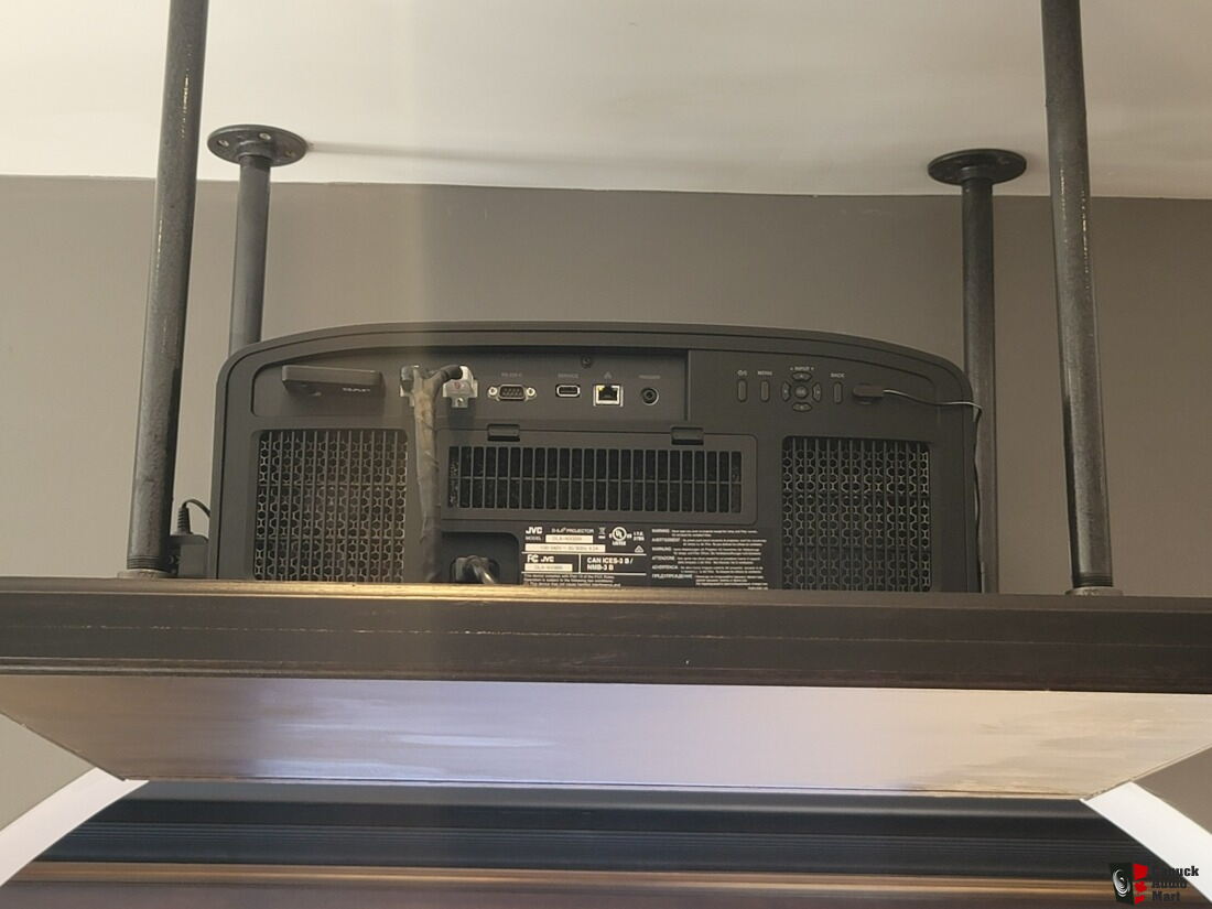 JVC DLA-NX9B Projector, Absolutely Pristine, extra lamp, bulb, 3d ...