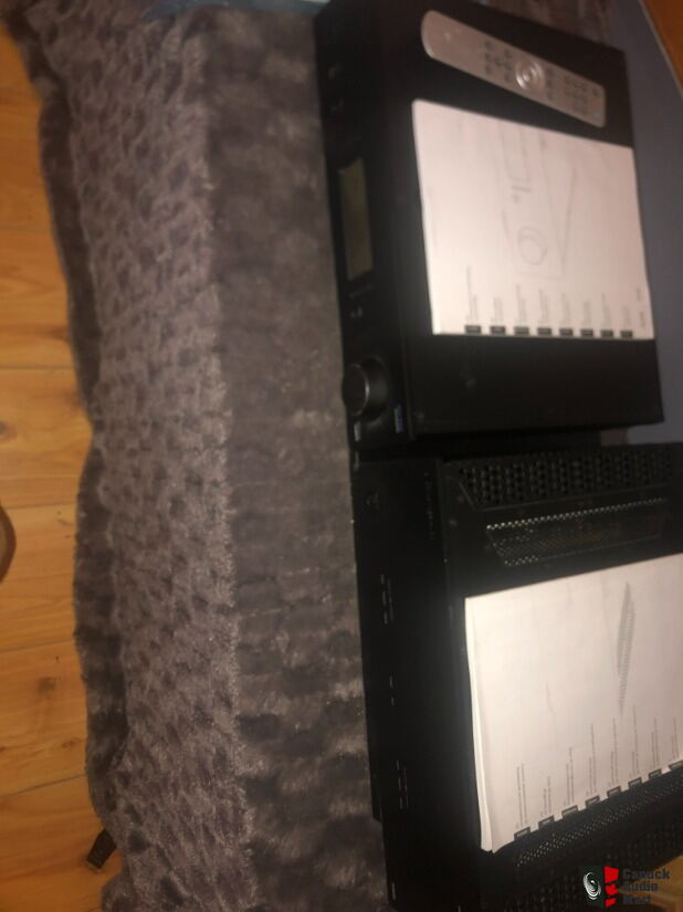 Cambridge Audio preamp Azur 840e & power amp 840w For Sale - Canuck ...