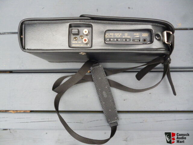 Marantz PMD 601 DCC portable digital compact cassette player Photo ...