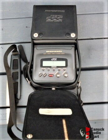 Marantz PMD 601 DCC portable digital compact cassette player Photo ...