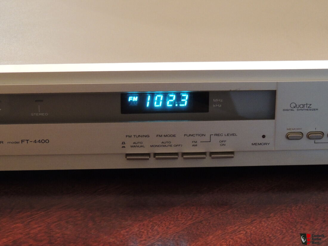 Hitachi FT4400 Quartz Digital AM/FM Tuner- Made in Japan ! Photo ...