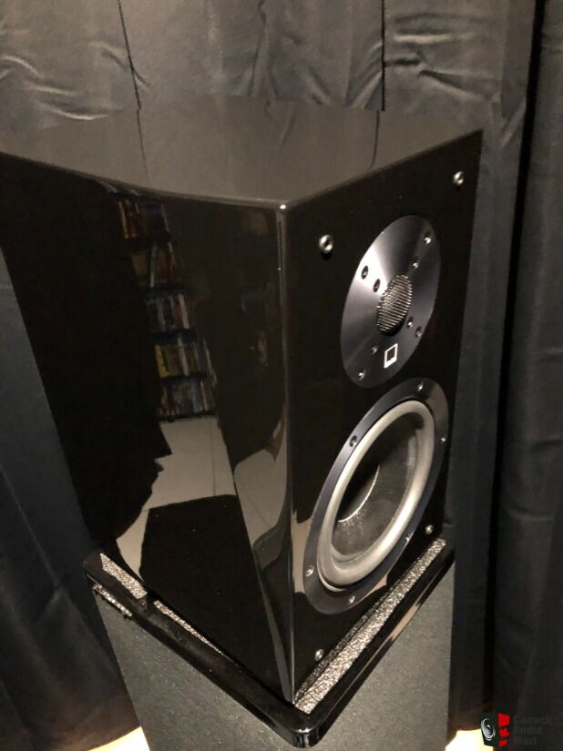 SVS Ultra Bookshelf Speakers Piano Gloss Photo #3519200 - US Audio Mart