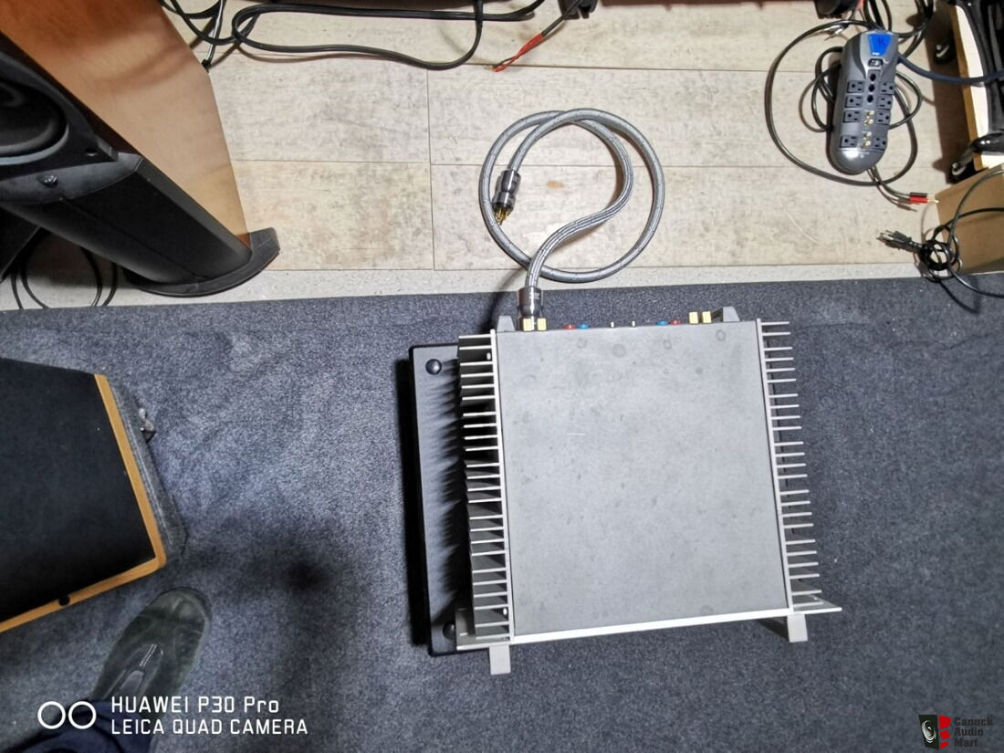 Amplifier Components Stands in Thick MDF shelf, Black Photo #3530536 ...