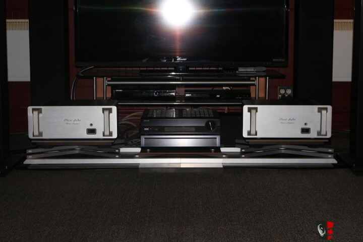 Classe audio M700 monoblock For Sale - Canuck Audio Mart