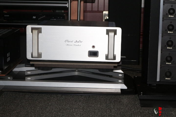 Classe audio M700 monoblock Photo #3546676 - Canuck Audio Mart