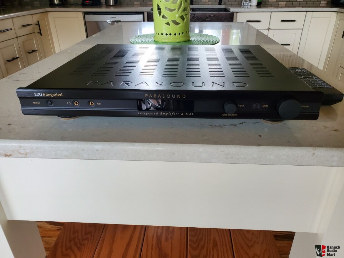 Parasound 200 Integrated Photo #3550436 - Canuck Audio Mart