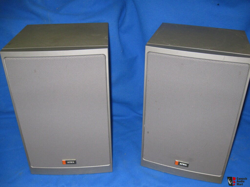 Aiwa mini system components - MT50, R50, L50 and speakers Photo #356084 ...