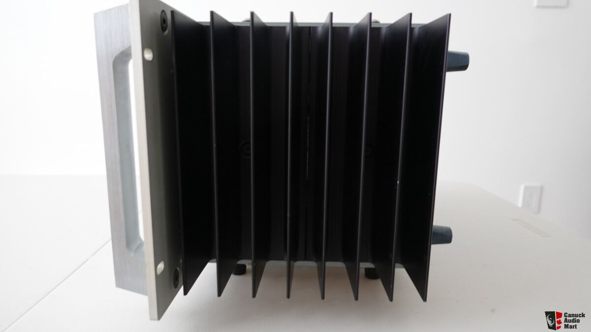 Threshold S150 Power Amp - Like new - looks and works perfectly ...
