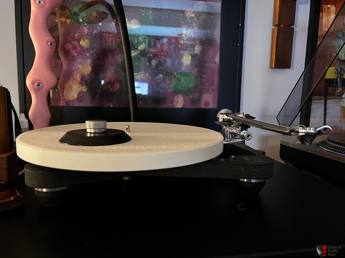Rega Planar 10 Turntable with Aphelion 2 MC Cartridge and P10 PSU Photo ...