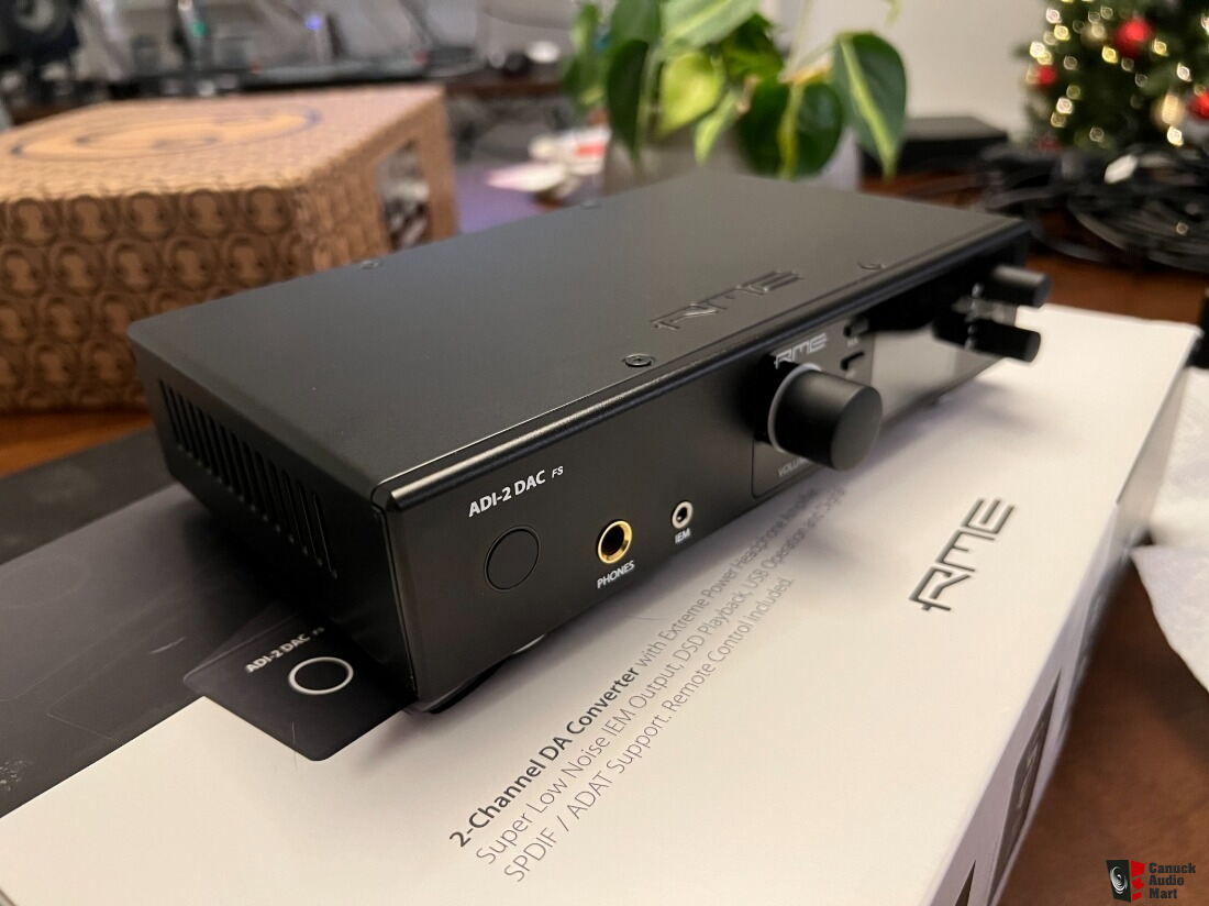 RME ADI-2 FS Digital to Analog Converter with Headphone Amplifier Photo ...