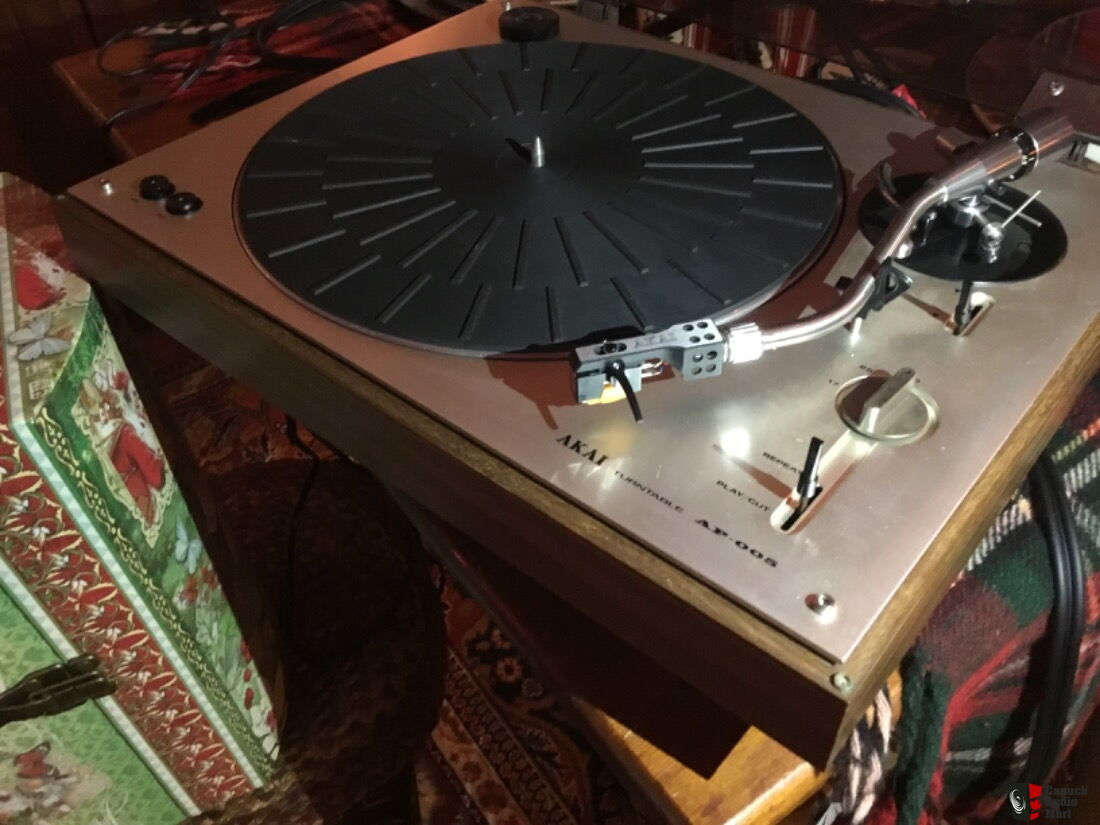 Akai AP-005 turntable in beautiful condition. Stainless arm Photo ...
